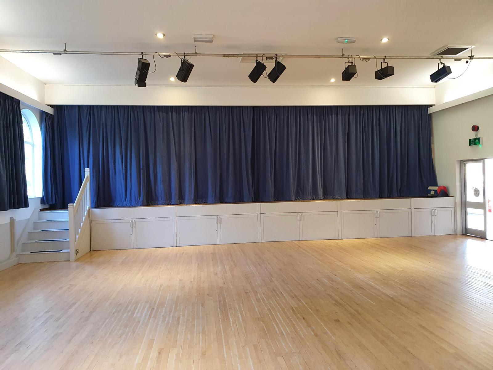 Gallery – Long Bennington Village Hall