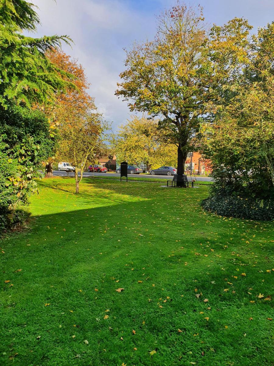 Gallery – Long Bennington Village Hall